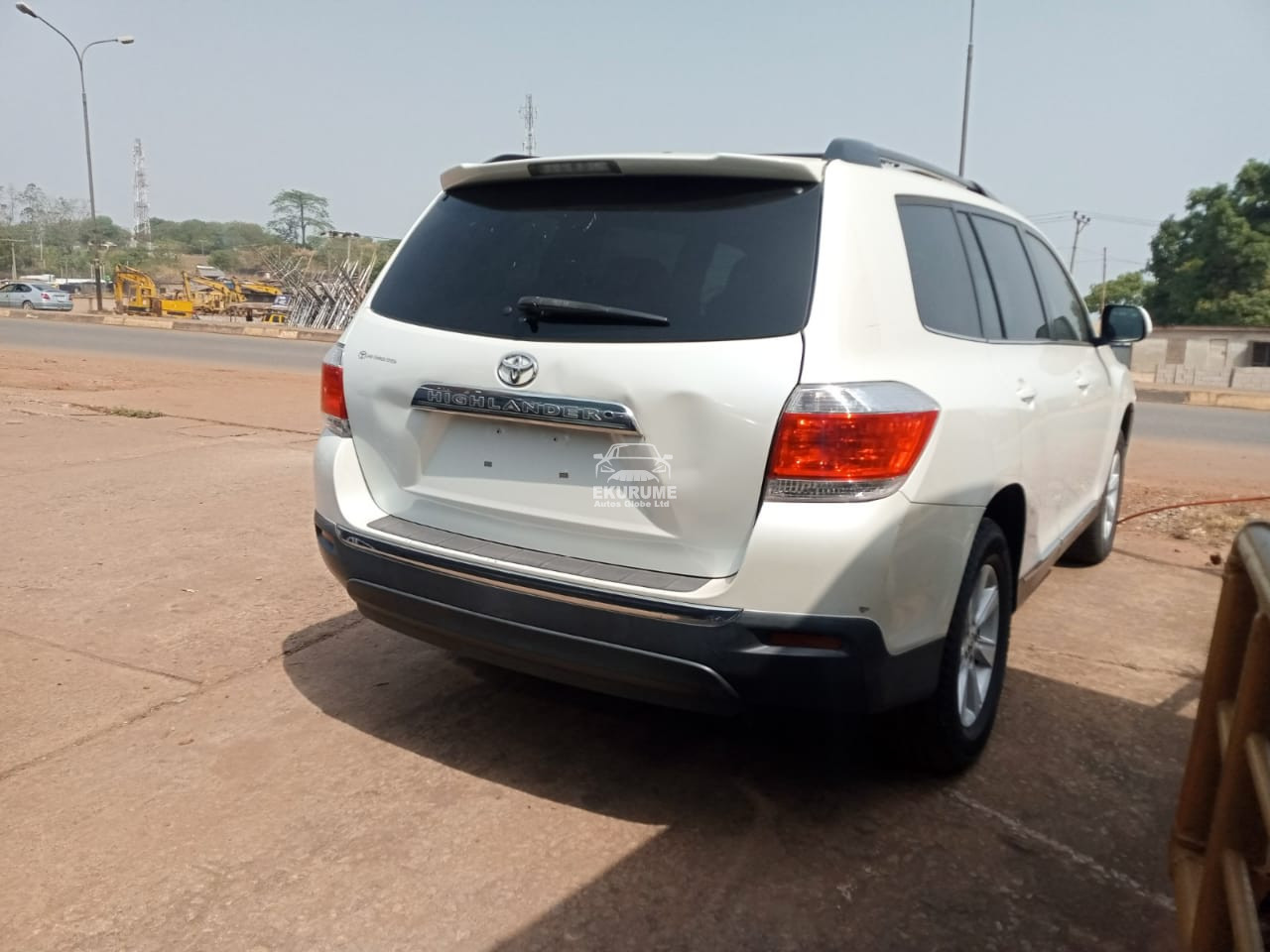 2012 Toyota Highlander - Ekurume Autos Globe Ltd.